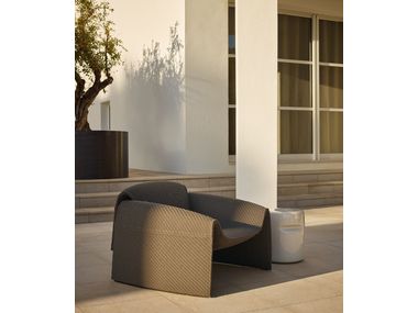 LE CLUB Garden armchair By Poliform