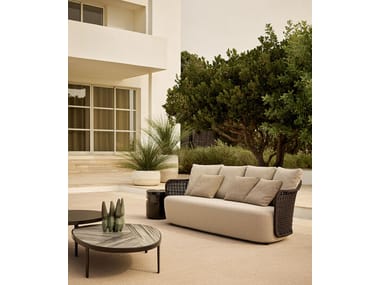 MAD OUT Coffee table By Poliform