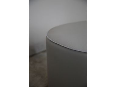 Pouf By XAM design Studio Controdesign