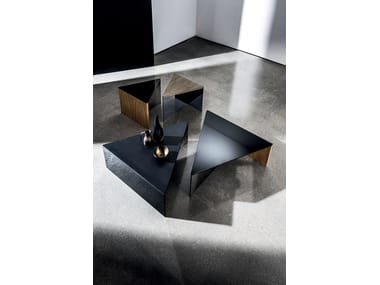 REGOLO | Triangular coffee table Regolo Collection By Sovet italia design Lievore Altherr Molina