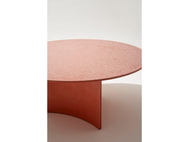ASPIC Garden table By RODA | design Gordon Guillaumier