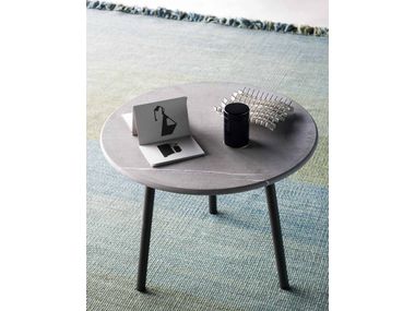 PIPER 013 Round garden coffee table By RODA | design Rodolfo Dordoni