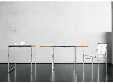 ROQUEBRUNE 椅子 By ClassiCon | design Eileen Gray