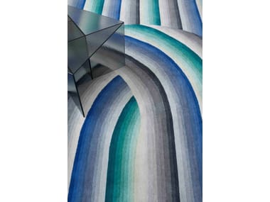 ROUND MIRAGE BLUE Handmade rug By GAN | design Patricia Urquiola