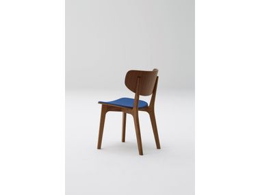 ROUNDISH Walnut chair with padded seat By Maruni | design Naoto Fukasawa