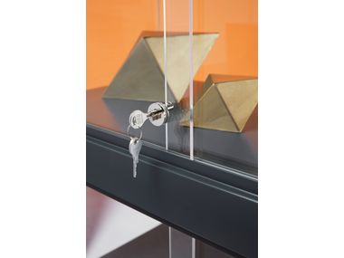 Retail display case By Made Design