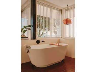 TURA 248671..0 Bathtub By Roca