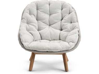 SANDUA | Garden armchair with armrests By MANUTTI design Robin Hapelt