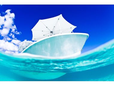 SHADE BLADE Garden umbrella By Tuuci design Dougan Clarke