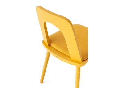 ARCO Ash chair with integrated cushion By SIPA