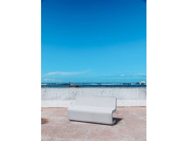 FLOW Concrete bench with back By SIT | design João Carvalho
