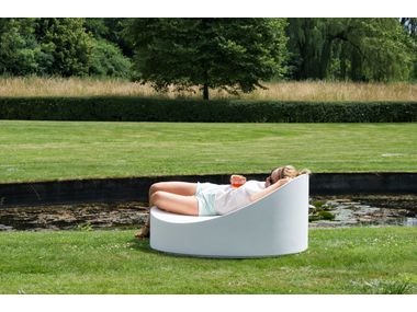 CIRCLE LOUNGE Outdoor chair By SIXINCH