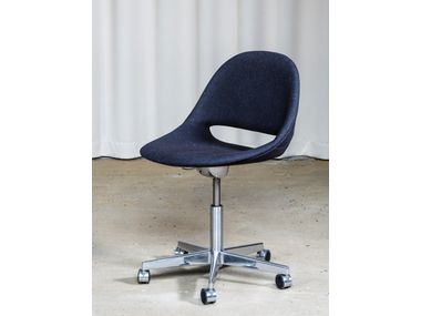 SL58 Swivel fabric office chair with 5-Spoke base By Bulo | design Léon ...