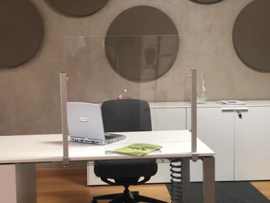 SLIM | Methacrylate protective barrier Desktop barrier By STUDIO T
