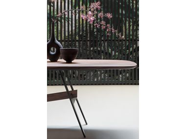 SLOT Barrel-shaped table By Bonaldo | design Giuseppe Viganò
