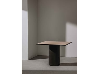 SOLID ME03651 Table base By Andreu World