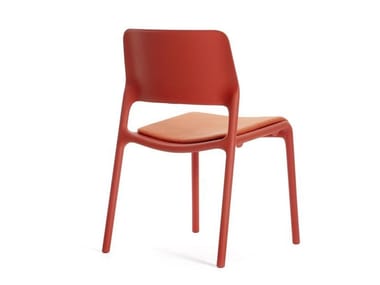 SPARK™ Stackable polypropylene garden chair By KNOLL | design Don Chadwick