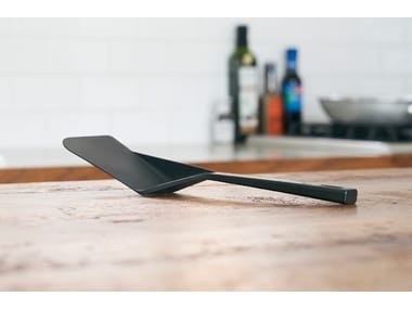 SOIL - SPATULA turner By In Stock