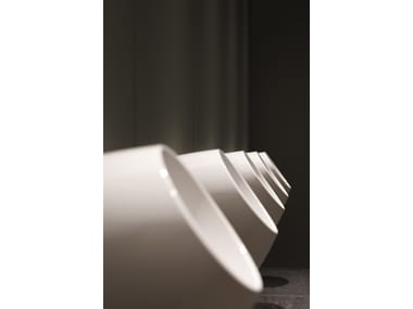 SPHERO MAXI - E183201 Suspended ceramic urinal back inlet closed shroud ...