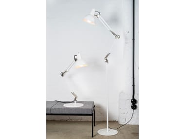 SPRING-BALANCED LAMP | Desk lamp By Midgard Licht
