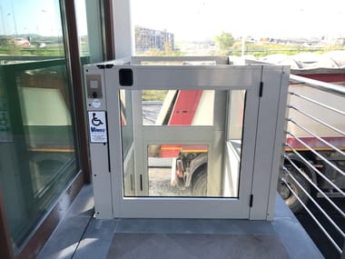 STEPPY PLUS Platform lift for small height differences By Vimec