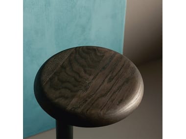 STRONG High stool with footrest By Desalto | design Eugeni Quitllet