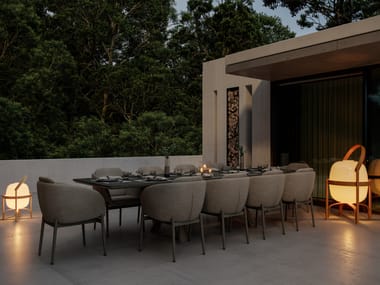 SWAN | Chair with armrests By SNOC