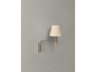 BC3 LED adjustable wall lamp By Santa & Cole