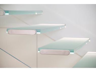 Scala a giorno in vetro con LED MISTRAL ST. MORITZ - Siller Treppen ...