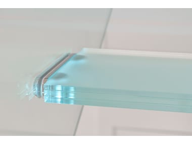 Scala a giorno in vetro con LED MISTRAL ST. MORITZ - Siller Treppen ...