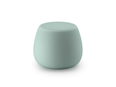 BOOM Low polyethylene stool By Plust | design Marco Gregori