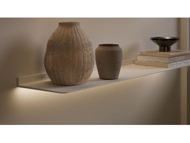 WALL SHELF WITH LIGHT UNDER Aluminium wall shelf with integrated ...