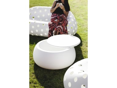 T BALL Small garden table low round Polyethylene By Plust