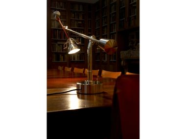 EB 27 Table lamp By TECNOLUMEN®