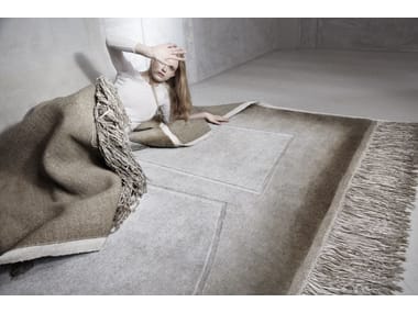 Handmade custom rug THREAD Signature Collection By cc-tapis design Faye ...