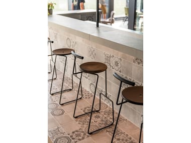 TIKI BAR STOOL | Stool with back Tiki Collection By Extremis design ...