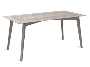 TLINE | Garden table By Unopiù design Adam D. Tihany