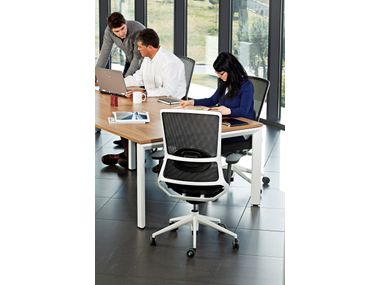 TNK 500 Ergonomic swivel office chair By ACTIU | design Alegre Design