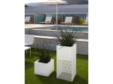TOP | Low plant pot Low stainless steel plant pot with automatic ...