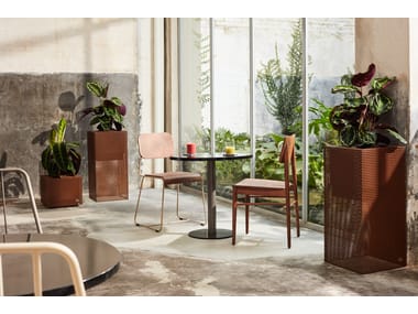 TOP | Low plant pot Low stainless steel plant pot with automatic ...