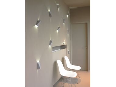 TOPIX wall light By Delta Light