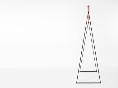 TRIANGLE | Coat stand By PIKKA design RAKETA - Katjusa Kranjc & Rok Kuhar