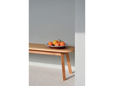 TRIANGLE LEG Oak bench By Hay | design Jones Neville