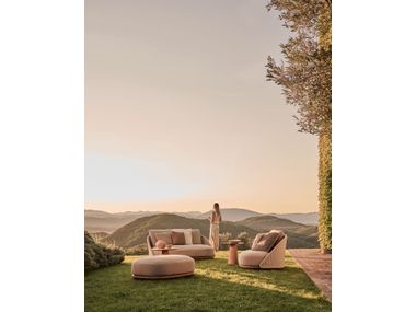 ELIO Garden sofa By TRIBÙ