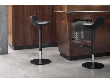 High height-adjustable polyurethane stool TULIJ By Calligaris design E-ggs