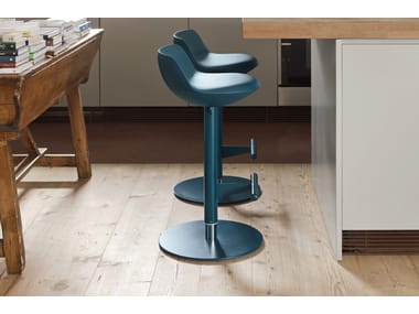 High height-adjustable polyurethane stool TULIJ By Calligaris design E-ggs