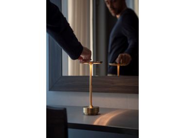 TURN ALUMINIUM BLACK Table lamp By Ambientec | design Nao Tamura
