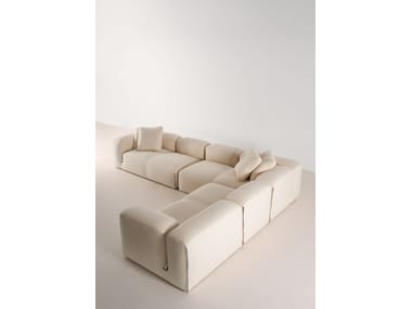 LE MURA XL Modular fabric sofa By Tacchini | design Mario Bellini