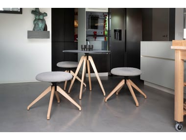 TURNA AROUND Swivel wooden stool By Tonon