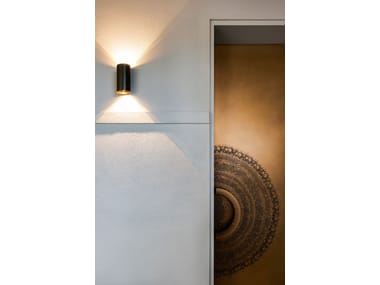 ULTRA X | Outdoor wall Lamp By Delta Light